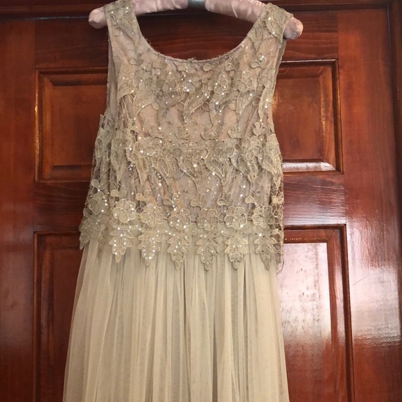 Aryn K | Dresses | Midi Lace And Tulle Aryn K Dress | Poshmark